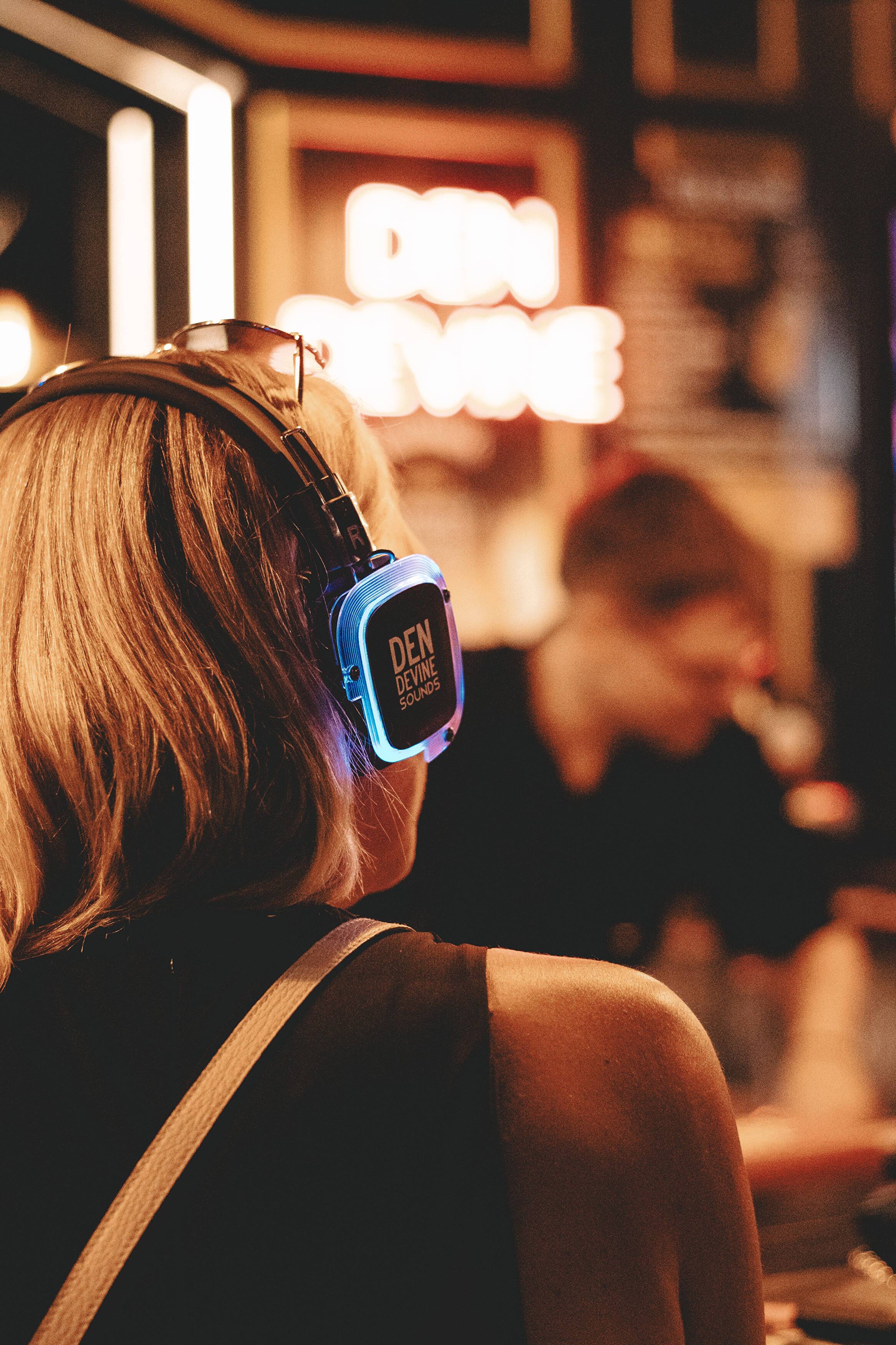 Den Devine Sounds | Neurodiverse & Accessible Live Music Experience ...